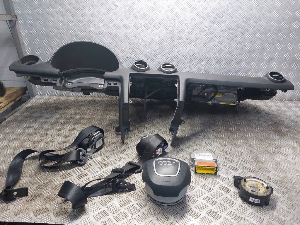 KOKPIT DESKA ROZDZIELCZA KOMPLET AUDI A3 8P EUROPA - 12902558061 - oficjalne archiwum Allegro