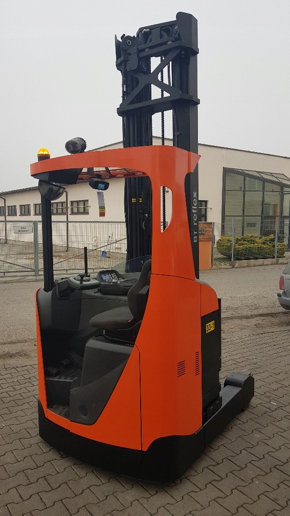 Wózek widłowy wysokiego składowania BT RRE140 2015 - 8725811461 ...