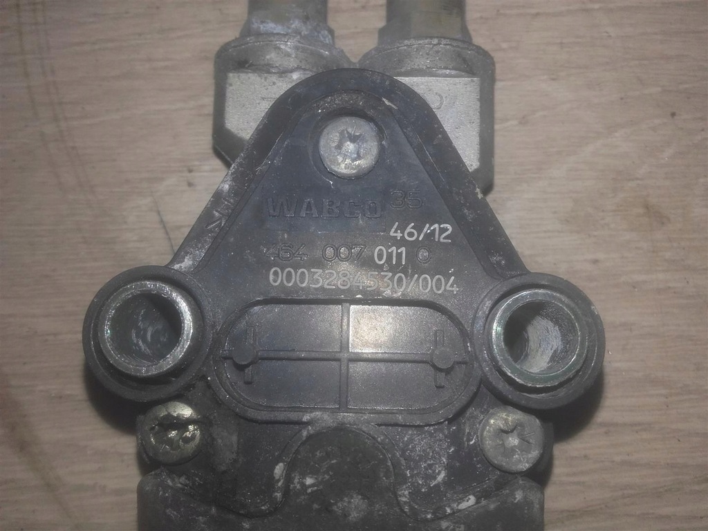 ZAWÓR CZUJNIK POZIOMOWANIA MERCEDES ACTROS MP3 - 9552993744 - oficjalne ...