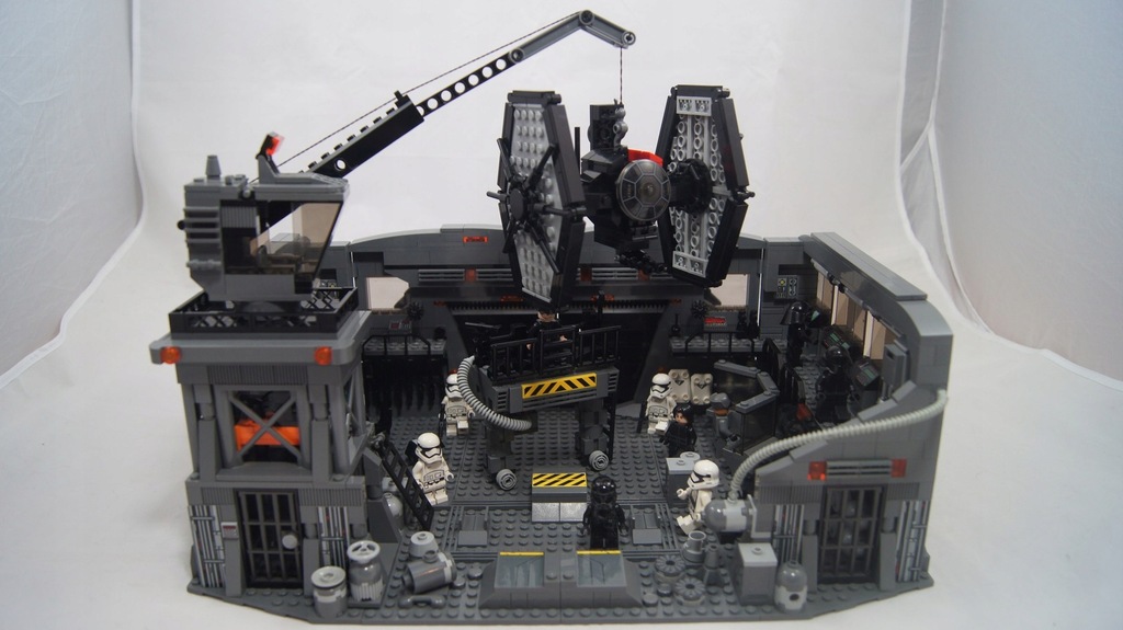 Lego Star Wars MOC Hangar Najwyższego Porządku kg - 13671125105 ...