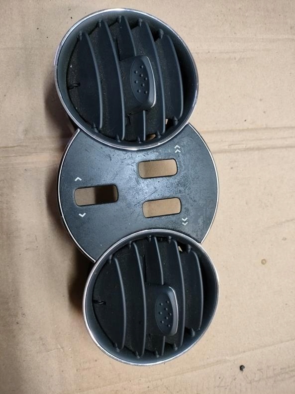 MERCEDES CLK W209 kratka nawiewu deski środkowa - 12717031463 ...