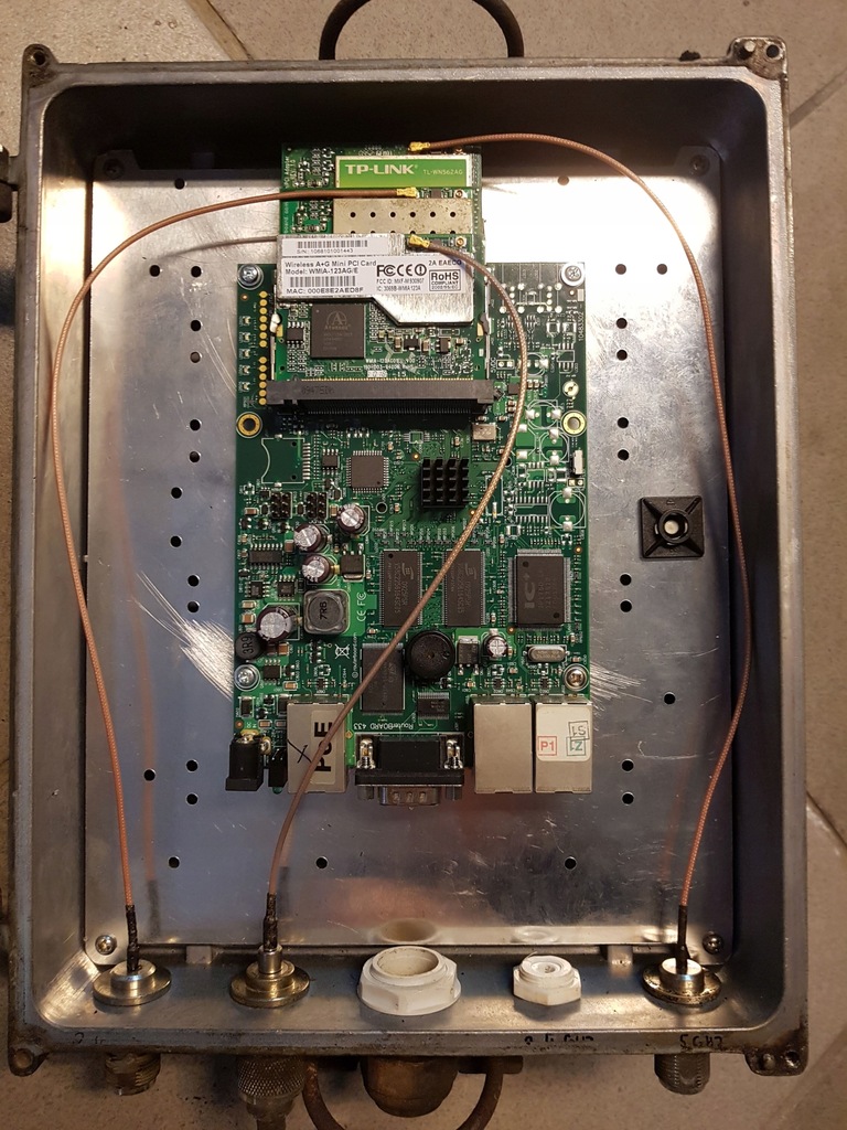 Mikrotik RB433 Puszka karty MPCI Pigtail Zasilacz - 12164334051 ... Mikrotik RB433 Puszka karty MPCI Pigtail Zasilacz - 12164334051 ...