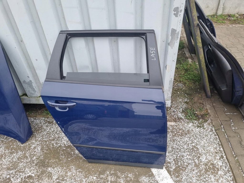 Drzwi prawe tyl VW Passat B6 kombi LA5E - 11600518922 - oficjalne ...