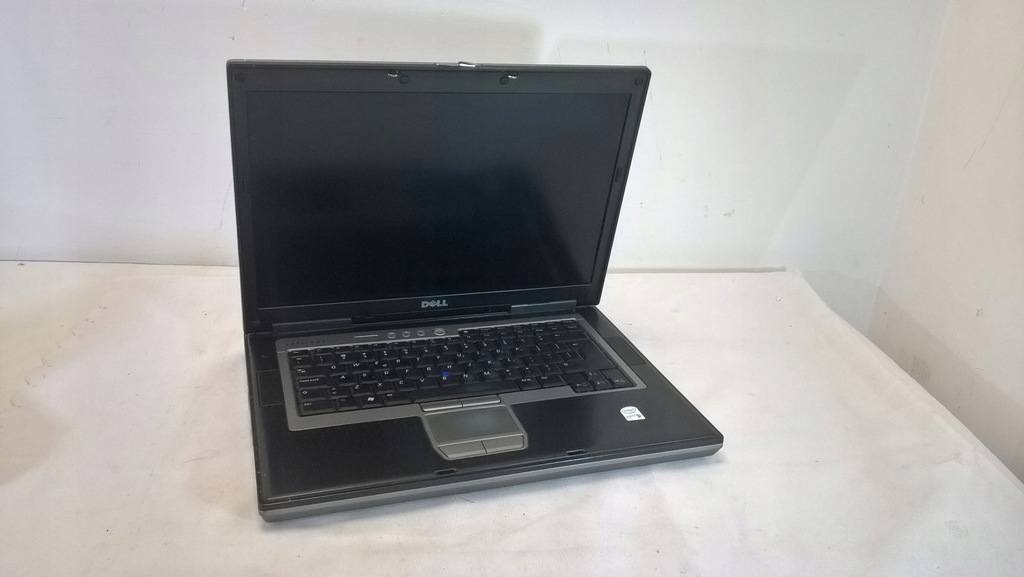 Laptop DELL LATITUDE 820 D16 - 13896541858 - oficjalne archiwum Allegro