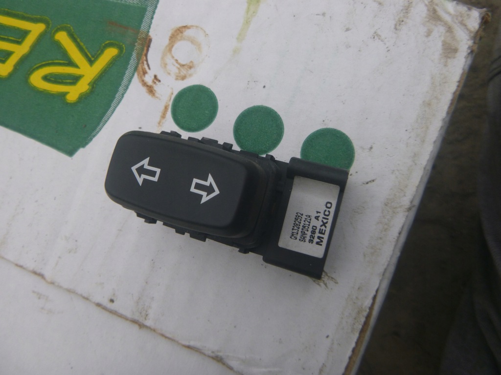 WŁĄCZNIK REGULACJA FOTELA OPEL INSIGNIA 13282592 - 13530719112 ...