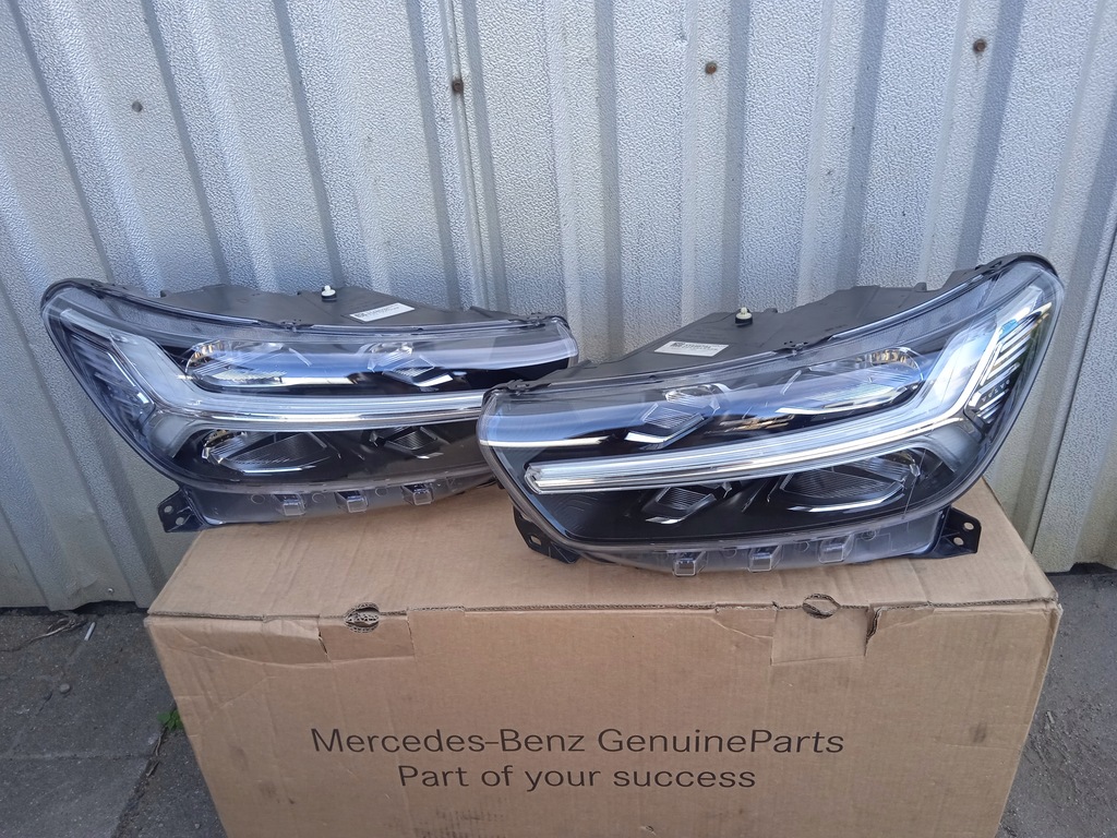 Volvo XC40 Mid Led lampa prawa lewa - 14363756008 - oficjalne archiwum ...