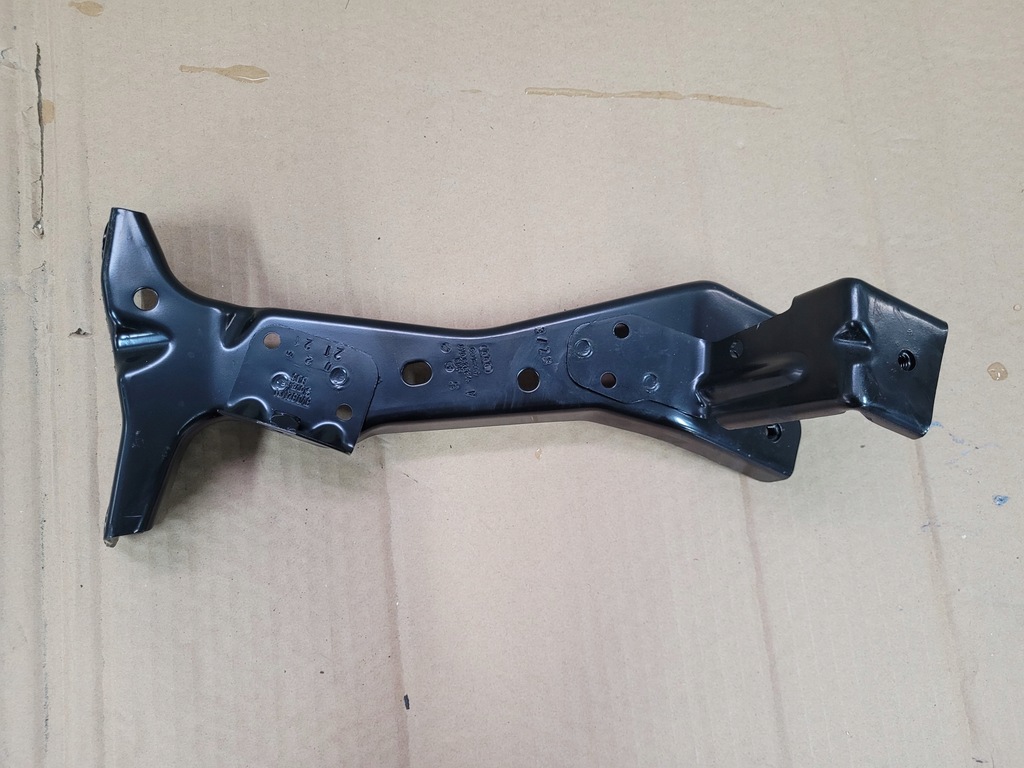 Wspornik Podpora Mocowanie Błotnika Prawy Przód Audi A3 S3 8V0821136A ...
