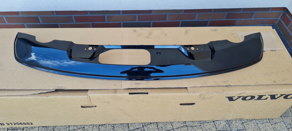 DYFUZOR SPOILER POD ZDERZAK VOLVO XC40 II TYŁ - 12456813218 - oficjalne ...