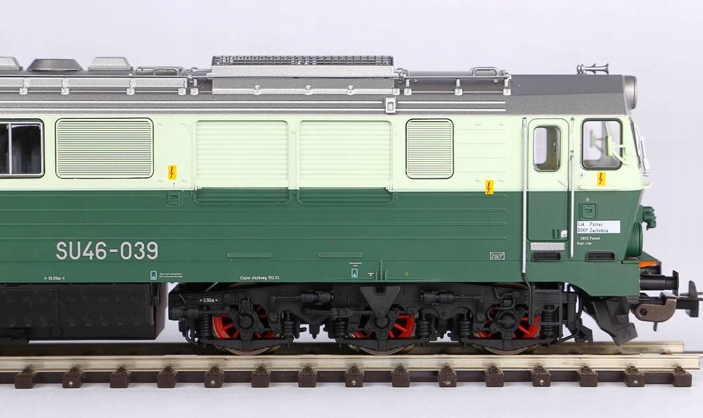 Lokomotywa spalinowa SU46 PKP PIKO 52860 - 8415728990 - oficjalne ... Lokomotywa spalinowa SU46 PKP PIKO 52860 - 8415728990 - oficjalne ...