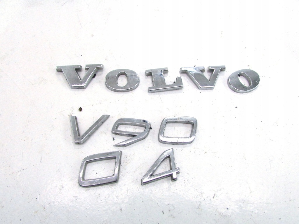 VOLVO V90 D4 LOGO ZNACZEK EMBLEMAT KLAPY TYŁ KPL. - 12808715265 ...