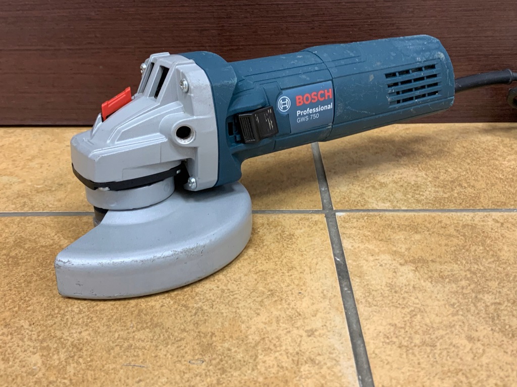Szlifierka kątowa Bosch GWS 750 - 12703299301 - oficjalne archiwum Allegro