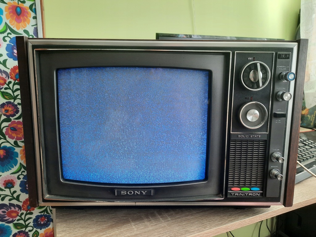 TELEWIZOR SONY TRINITRON RETRO - 11213718535 - oficjalne archiwum Allegro