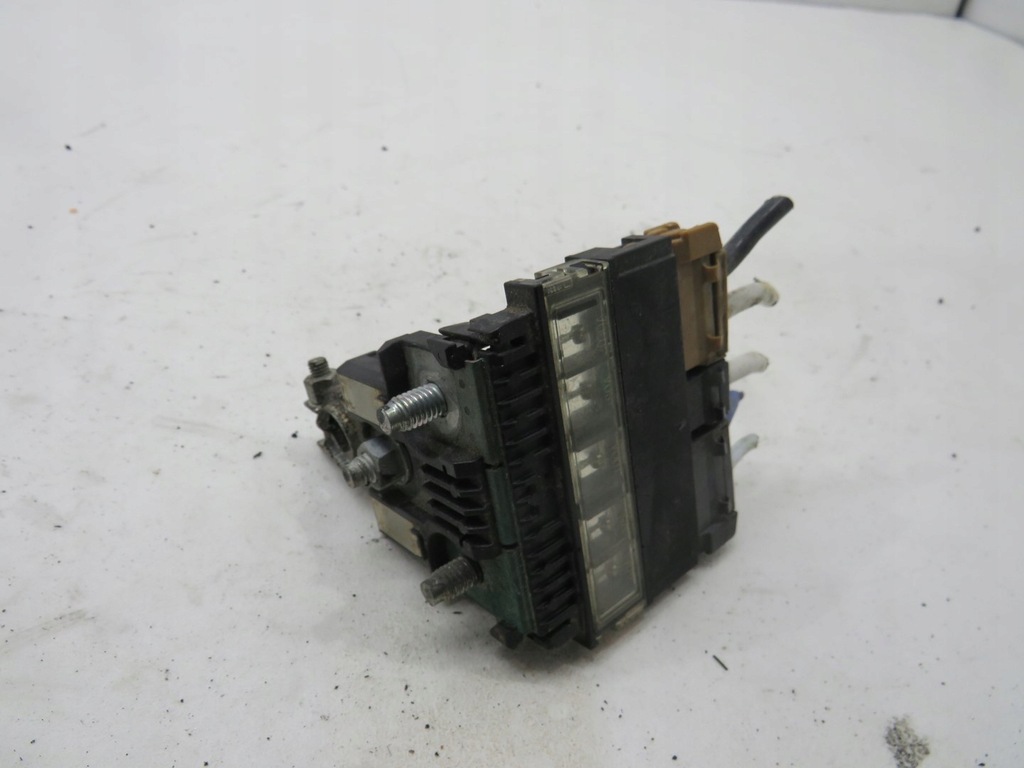 KLEMA PLUSOWA BEZPIECZNIK SX4 S-CROSS - 10600357136 - oficjalne archiwum Allegro