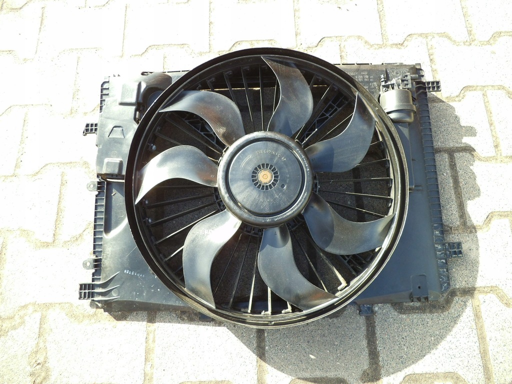 MERCEDES wentylator chłodnicy A2049062102 - 11866922233 - oficjalne ...