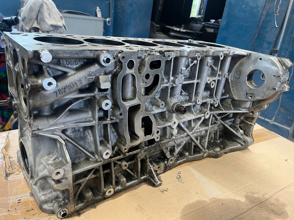 BLOK SILNIKA BMW 3.0 D N57 N57D30B 7823013 - 14602259556 - oficjalne ...