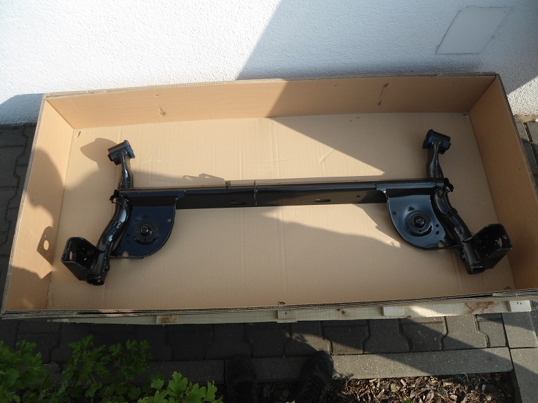 BELKA OŚ TYLNA ZAWIESZENIA SANDERO II 555016932R - 7899387534 ...