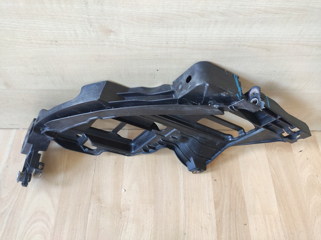 VW GOLF 6 ślizg zderzaka reflektora 5K0807228A - 8425060366 - oficjalne ...