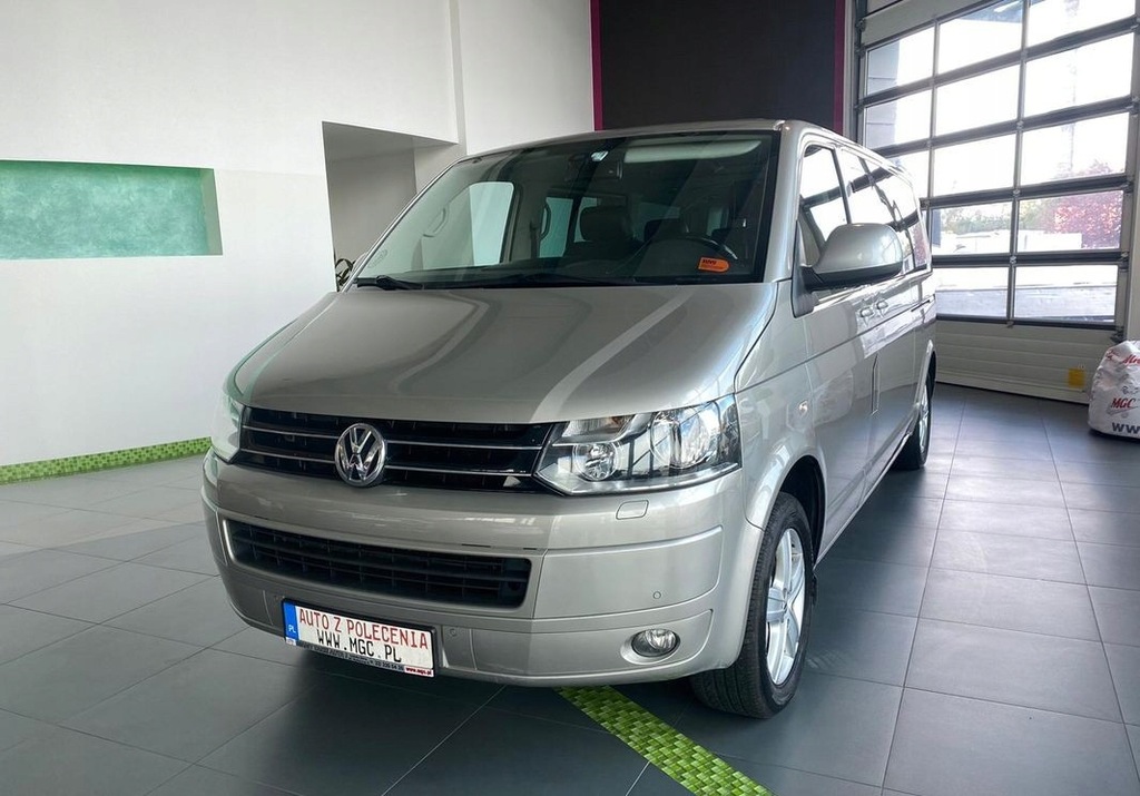 Volkswagen Multivan 2.0 Diesel 150KM - 12699495602 - oficjalne archiwum ...