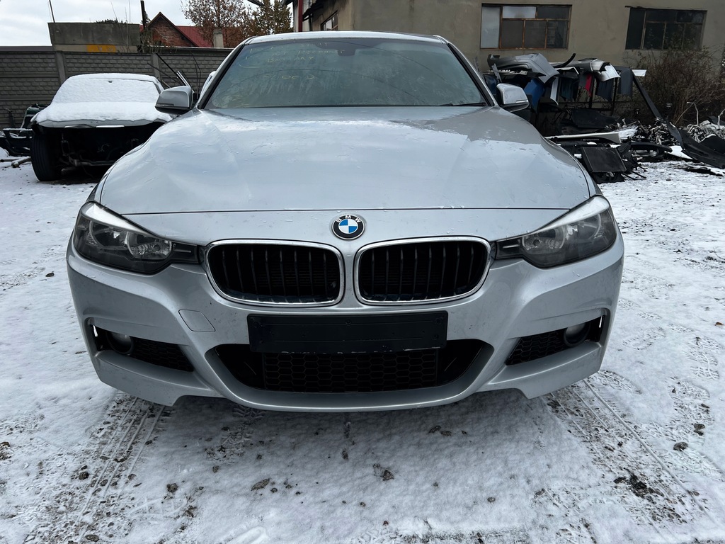 BMW F30 F31 Zderzak przód A83 M pakiet do założenia w kolor ...