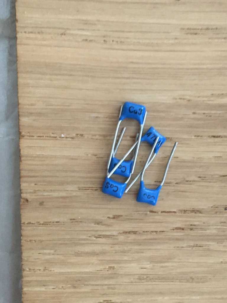 Kondensator ceramiczny 47 nF; miniaturowy - 11568258175 - oficjalne ...