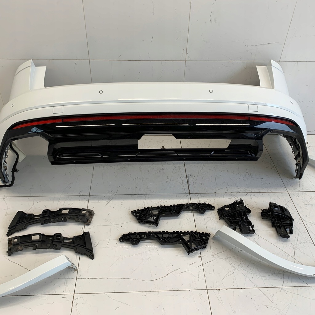 Zderzak tył lakier LC9A kpl. ślizgi nadkola VW TOUAREG 3 III 760 R-line ...