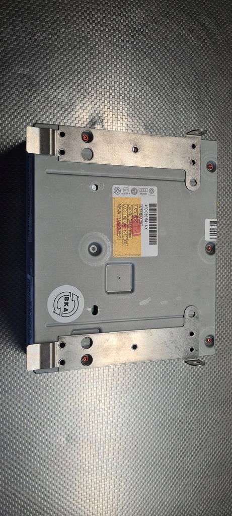 AUDI A6 C6 MODUŁ RADIA 4F0035541NX 4E0910541C - 13373049658 - oficjalne archiwum Allegro