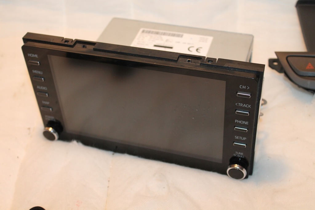 RADIO TOYOTA COROLLA E21 EKRAN NAWIGACJA NAVI - 11917603292 - oficjalne archiwum Allegro