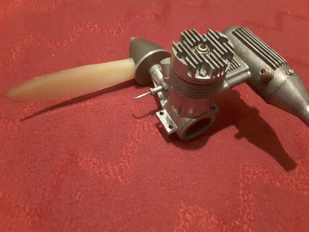 Silnik modelarski spalinowy Raduga 7 - 17137470537 - oficjalne archiwum Allegro