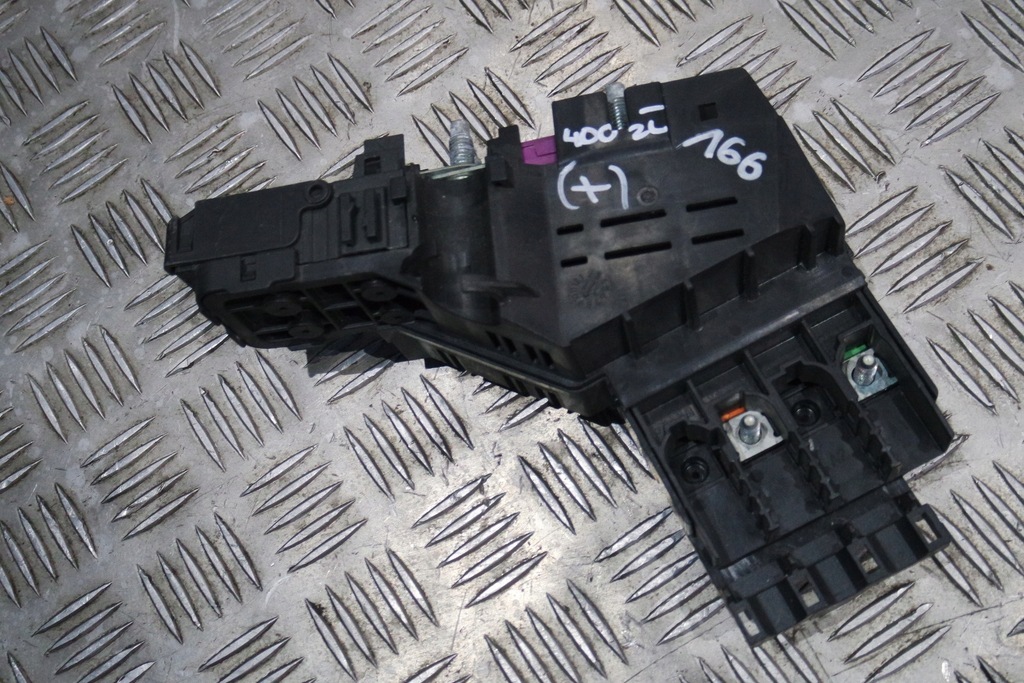 KLEMA AKUMULATORA PLUS MERCEDES GL ML GLE 166 - 10118259328 - oficjalne ...