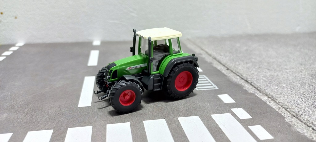 1;87 WIKING TRAKTOR FENDT FAVORIT 716 VARIO - 13475258383 - oficjalne ... 1;87 WIKING TRAKTOR FENDT FAVORIT 716 VARIO - 13475258383 - oficjalne ...