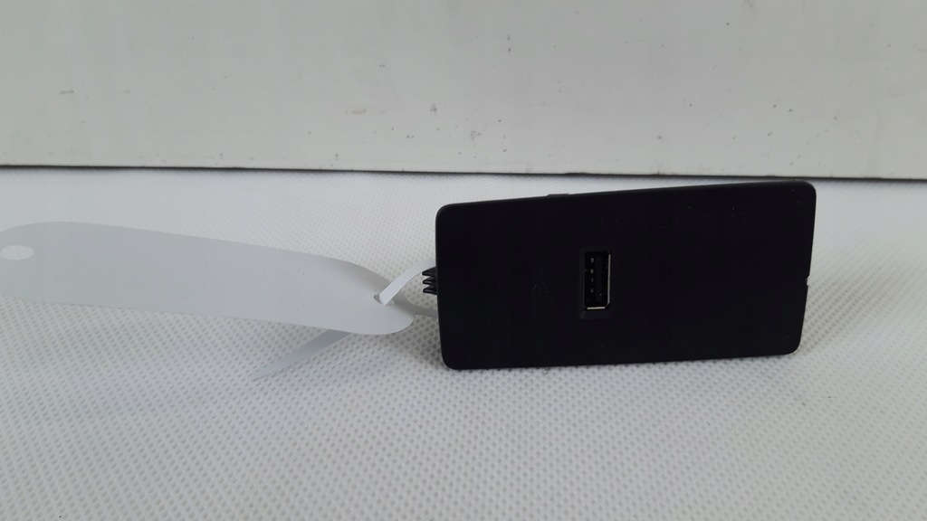 VOLVO V60 II GNIAZDO USB 31438295 - 15181557723 - oficjalne archiwum ...