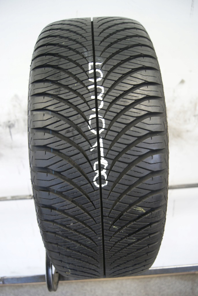 GOODYEAR VECTOR 4 SEASON GEN-2 235/50/18 (53018) - 10606400534 - oficjalne archiwum Allegro