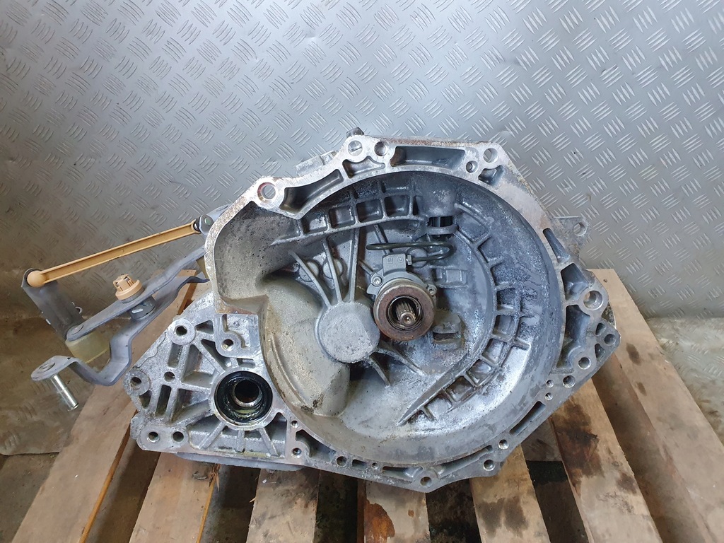 SKRZYNIA BIEGÓW F17 OPEL CORSA E 1.2 1.4 - 12168130197 - oficjalne ...