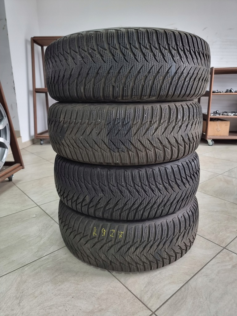Opony ZIMOWE 205 60 16 Goodyear Ultra Grip 8 92H - 12038572044 - oficjalne archiwum Allegro
