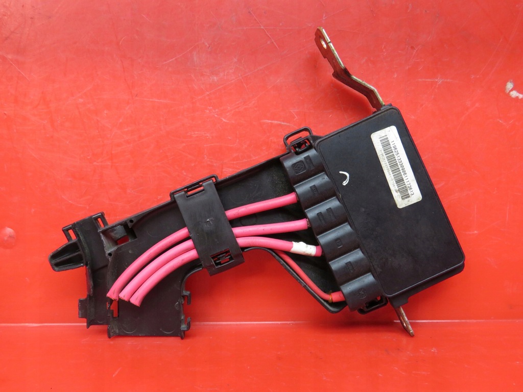 MEGANE III SKRZYNKA BEZPIECZNIKI AKUMULATORA - 11115389294 - oficjalne archiwum Allegro