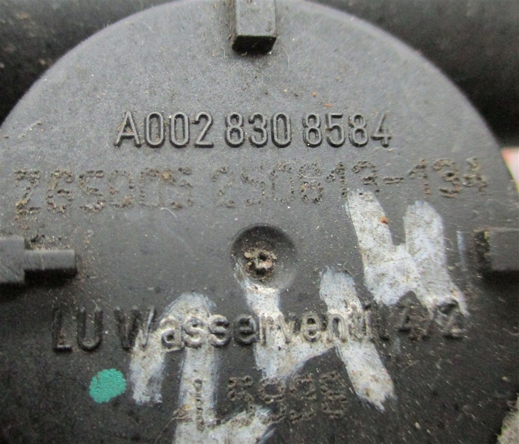 POMPKA OBIEGU WODY MERCEDES VITO W639 A0028308584 - 13021603250 ...