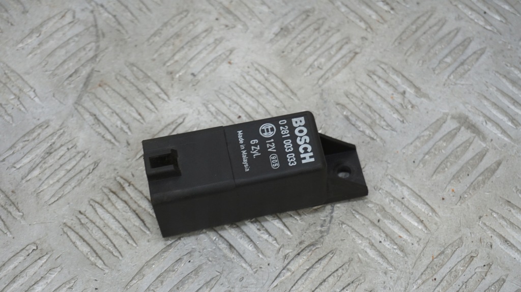 VW PHAETON PRZEKAŹNIK ŚWIEC ŻAROWYCH 4E0907282B - 11012663943 ...