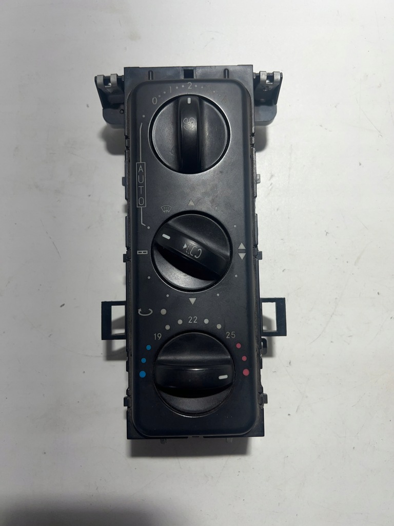 Panel nawiewu klimatyzacji Mercedes Actros MP 3 - 14288273097 ...