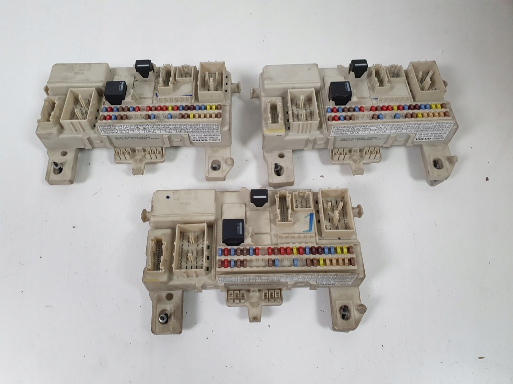 VOLVO V50 S40 SKRZYNKA MODUŁ CEM BSI 31254903 - 12288051337 - oficjalne ...