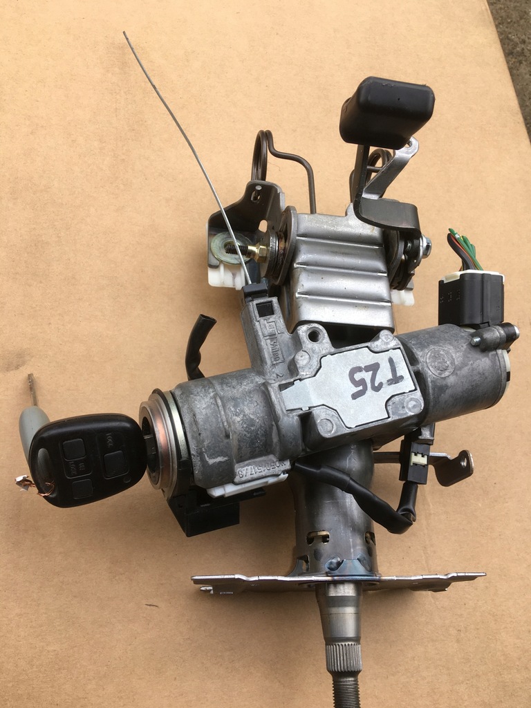 STACYJKA KLUCZYK 2X TOYOTA AVENSIS T25 - 14138224045 - oficjalne ...