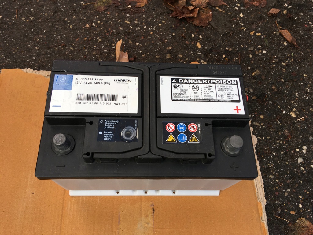 AKUMULATOR VARTA MERCEDES 0009823108 / 74Ah 680A - 9940376911 ...