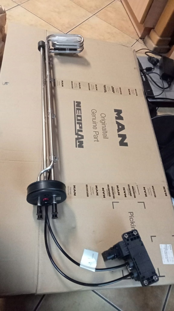 MAN TGX TGS E6 EURO 6 SMOK CZUJNIK ADBLUE AD BLUE - 13328590158 ...