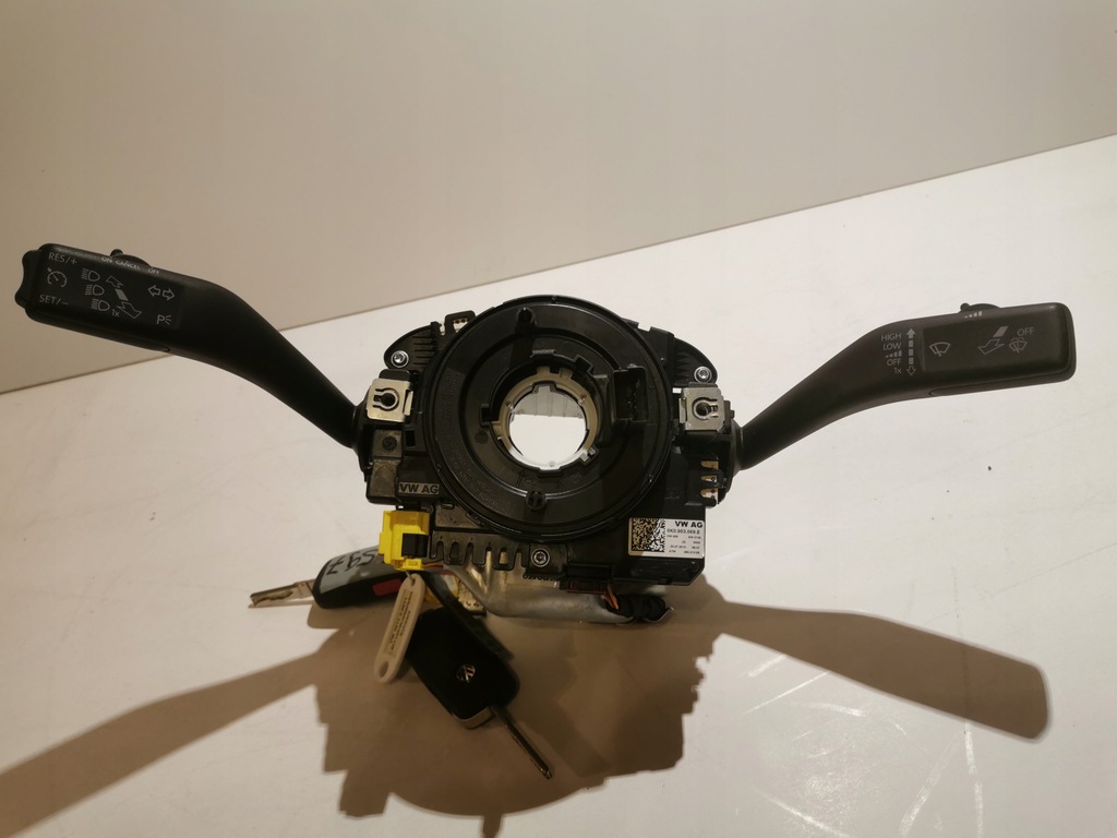 VW MANETKI TAŚMA BLOKADA KIEROWNICY 5K0953569 - 11239119403 - oficjalne ...