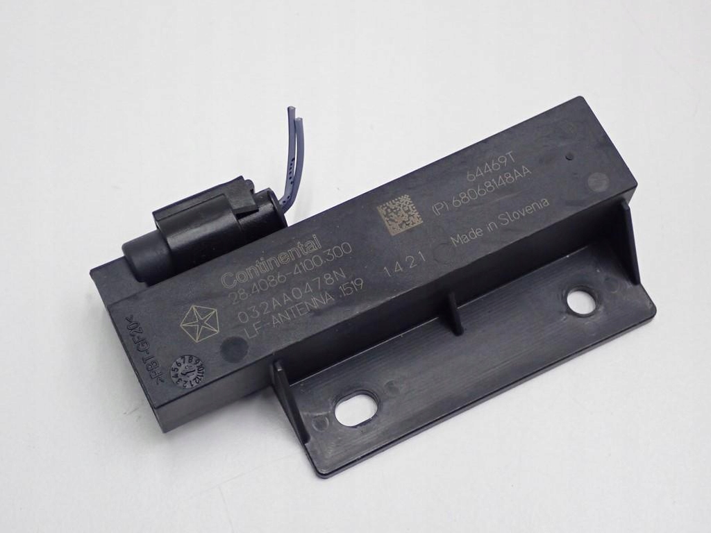 WZMACNIACZ ANTENA 68068148AA FIAT 500X 20R - 12842753646 - oficjalne ...