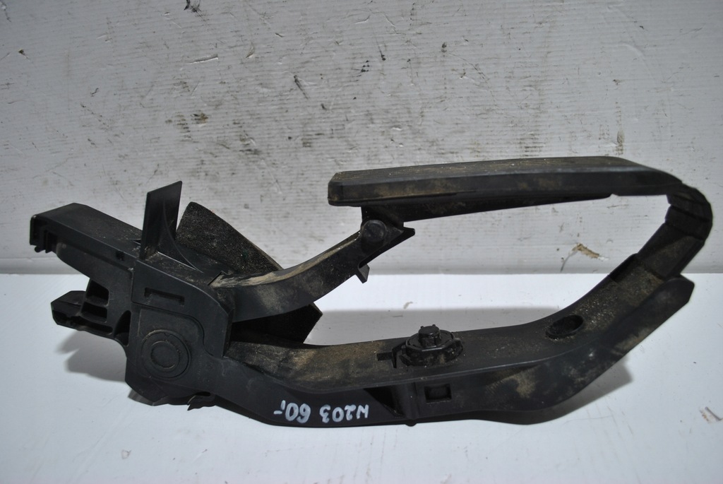POTENCJOMETR PEDAŁ GAZU MERCEDES W203 A2113000404 - 13159899946 ...