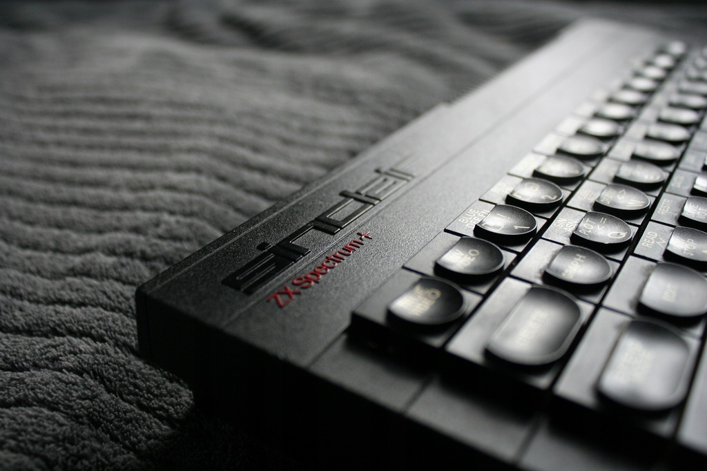 Sinclair ZX Spectrum + Plus 1984. - 12626795639 - oficjalne archiwum ...