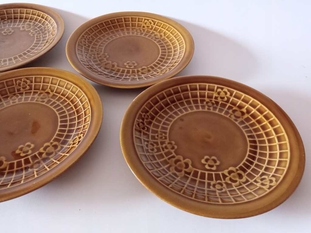 Stare talerzyki deserowe Chodzież, PRL - 10876604221 - oficjalne archiwum Allegro