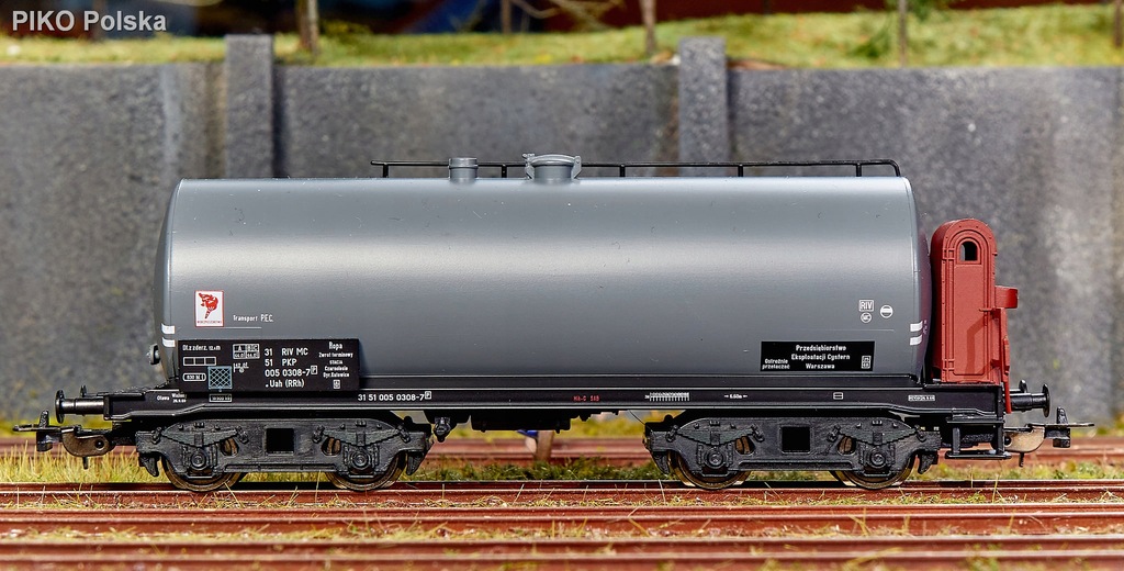 Wagon cysterna typ Uah (RRh) PEC PKP H0 Piko 54445 - 11368636955 ...