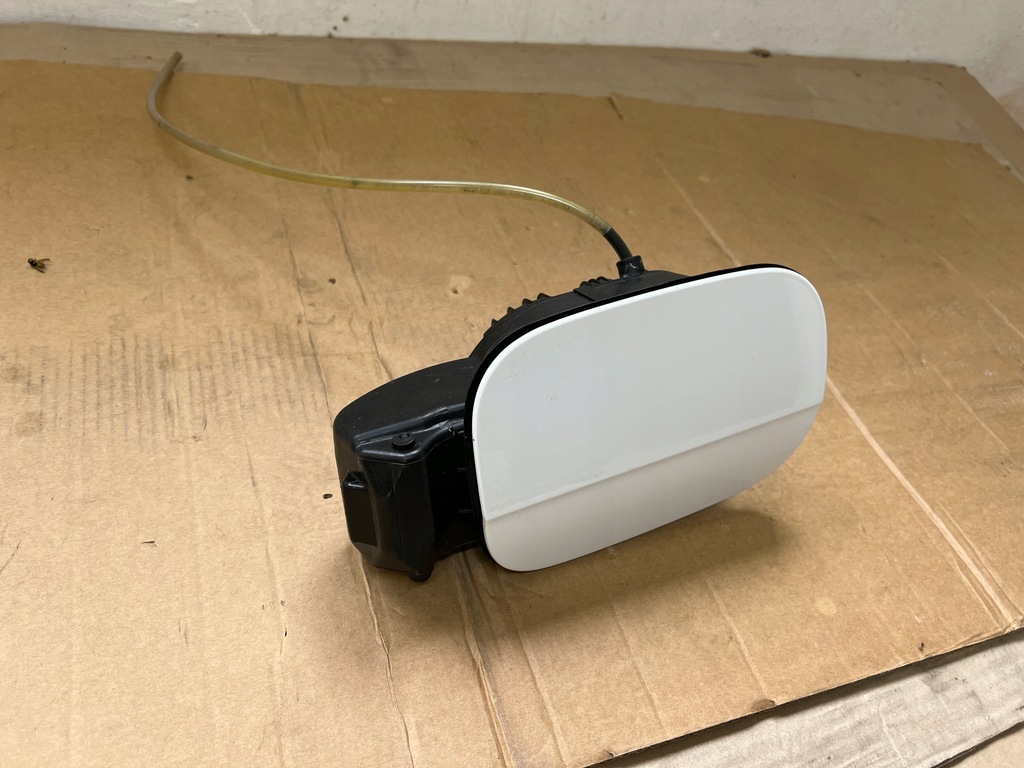 SKODA OCTAVIA III 3 Klapka wlewu paliwa ORYGINAŁ - 12251837505 ...