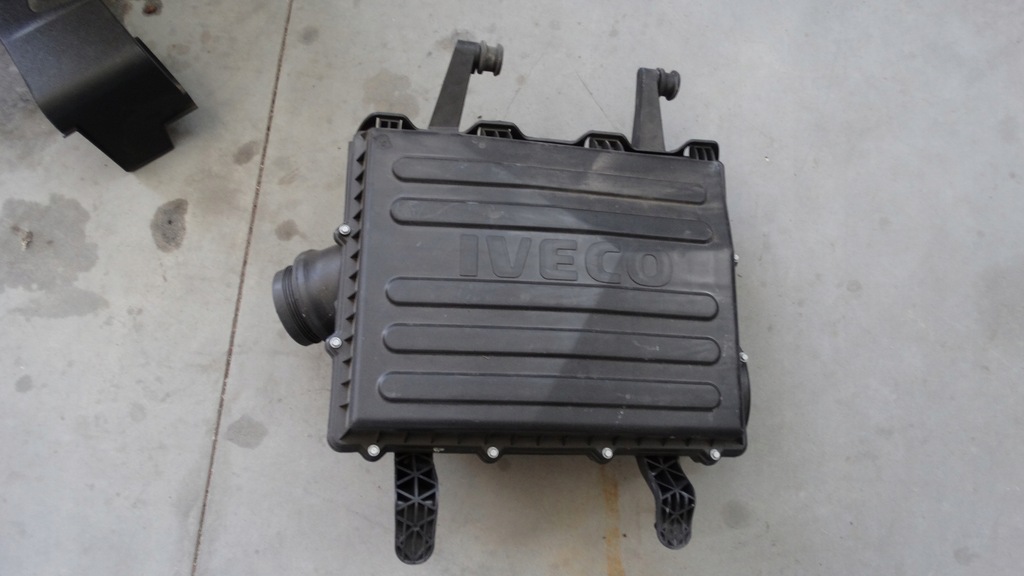 OBUDOWA FILTRA POWIETRZA IVECO DAILY IV 2.3D - 13769597515 - oficjalne ...